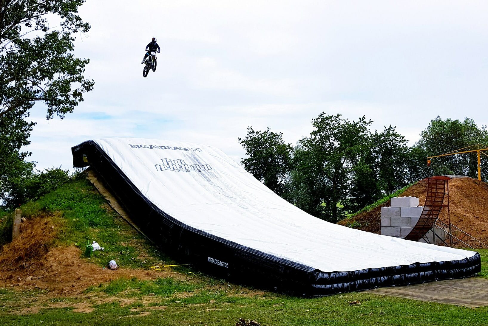 Surface Landing - BigAirBag®